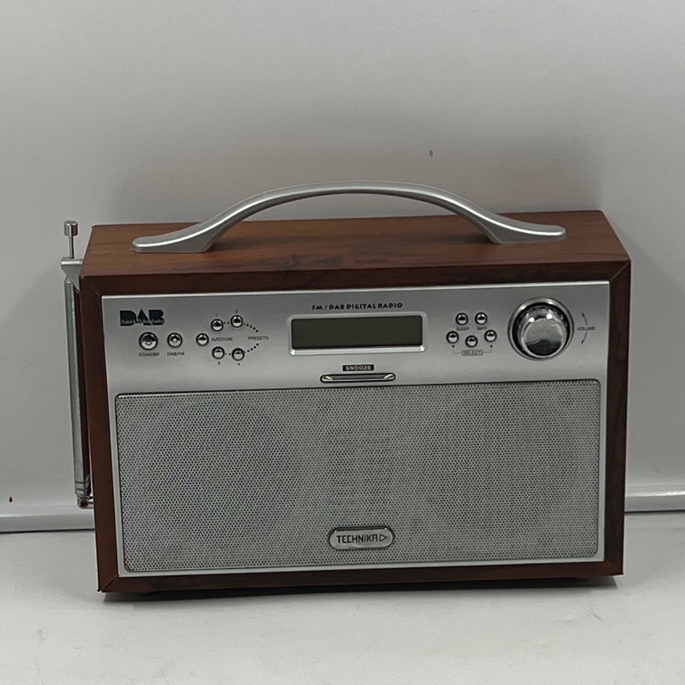 TECHNIKA DAB 206 PORTABLE DIGITAL DAB RADIO - Own4Less